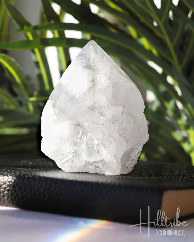 Clear Quartz Point Base Cut | Hilltribe Ontario